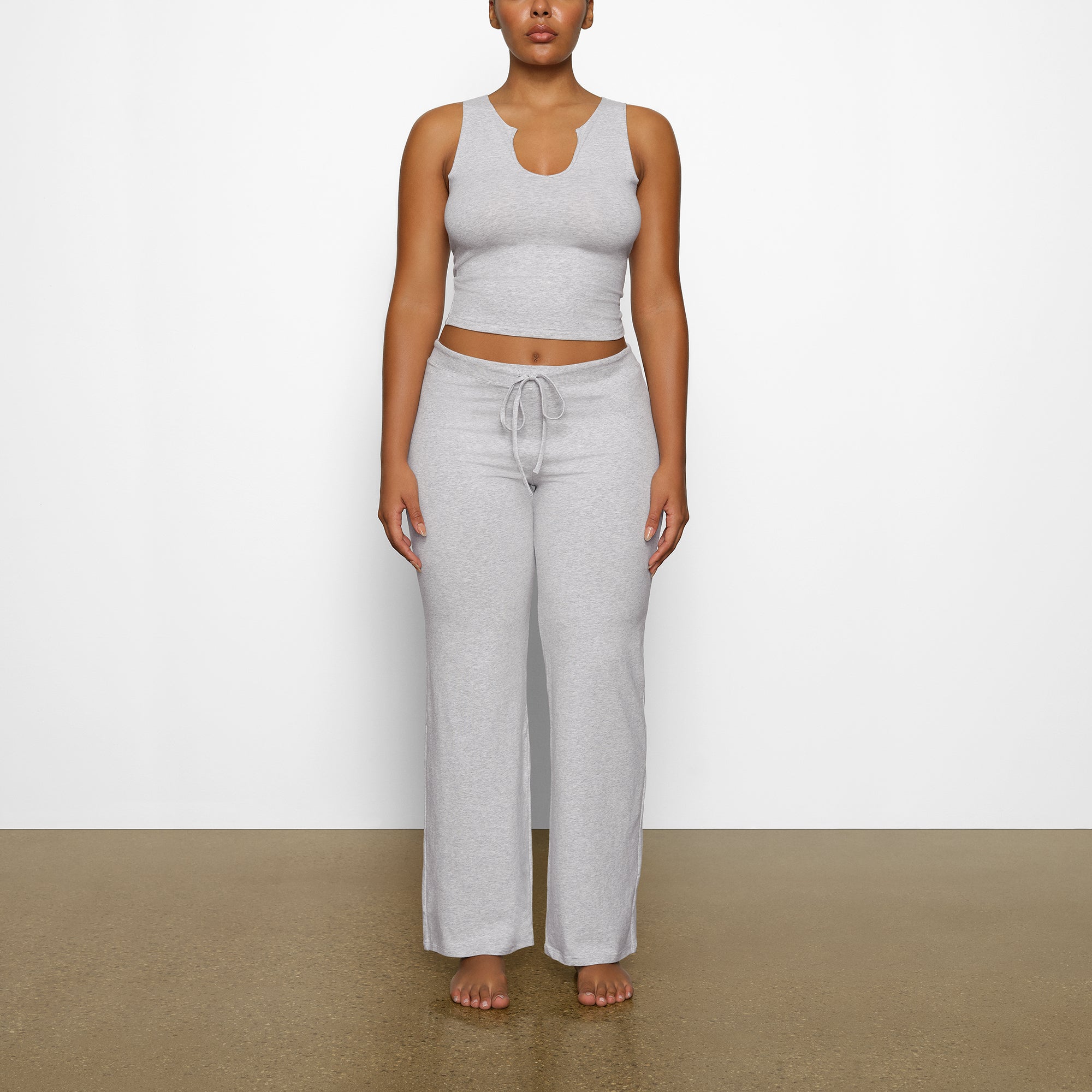 パンツ SKIMS COTTON JERSEY STRAIGHT LEG PANT Skims Cotton Jersey Straight Leg Pant - Light Heather Grey